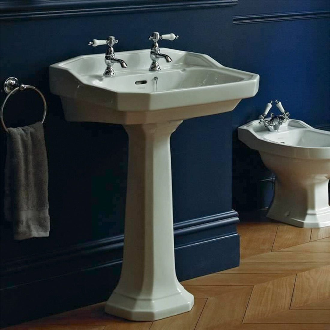 Heritage Granley 610 Rectangular Basin With Standard Pedestal | Deluxe ...