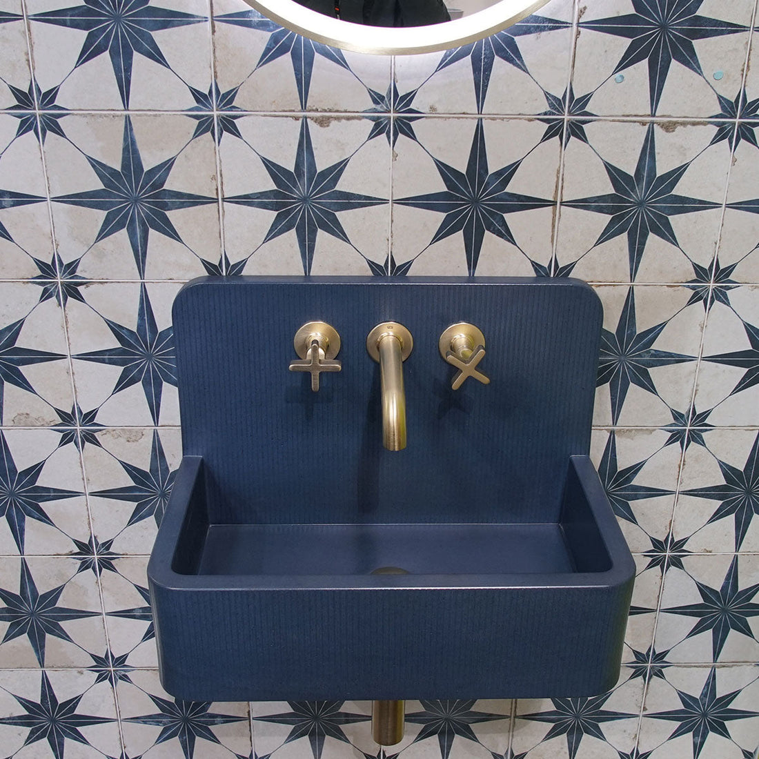 Kast Elm Patterned Wall-Hung Concrete Basin With Splashback | Deluxe ...